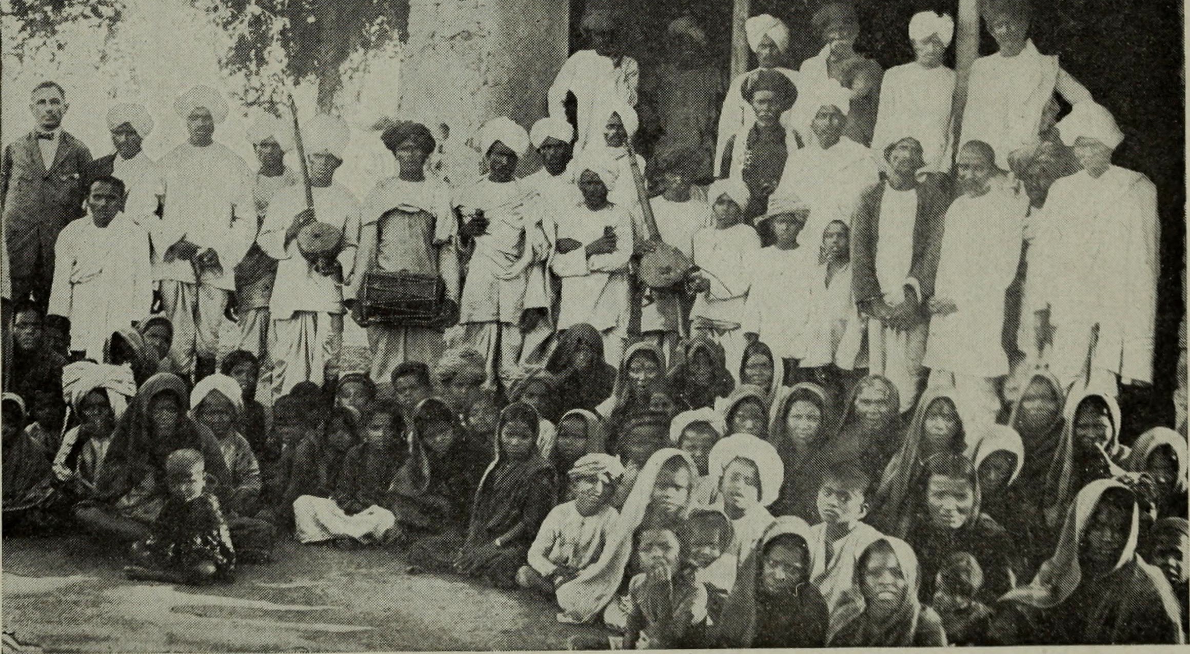 Four Humble Ways Missionaries Can Make Disciples | Between Two Cultures